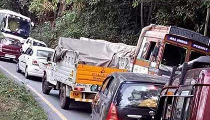 അവധിക്കാലം കഴിഞ്ഞതും താമരശ്ശേരി ചുരത്തിൽ വീണ്ടും ട്രാഫിക് ബ്ലോക്ക് ...